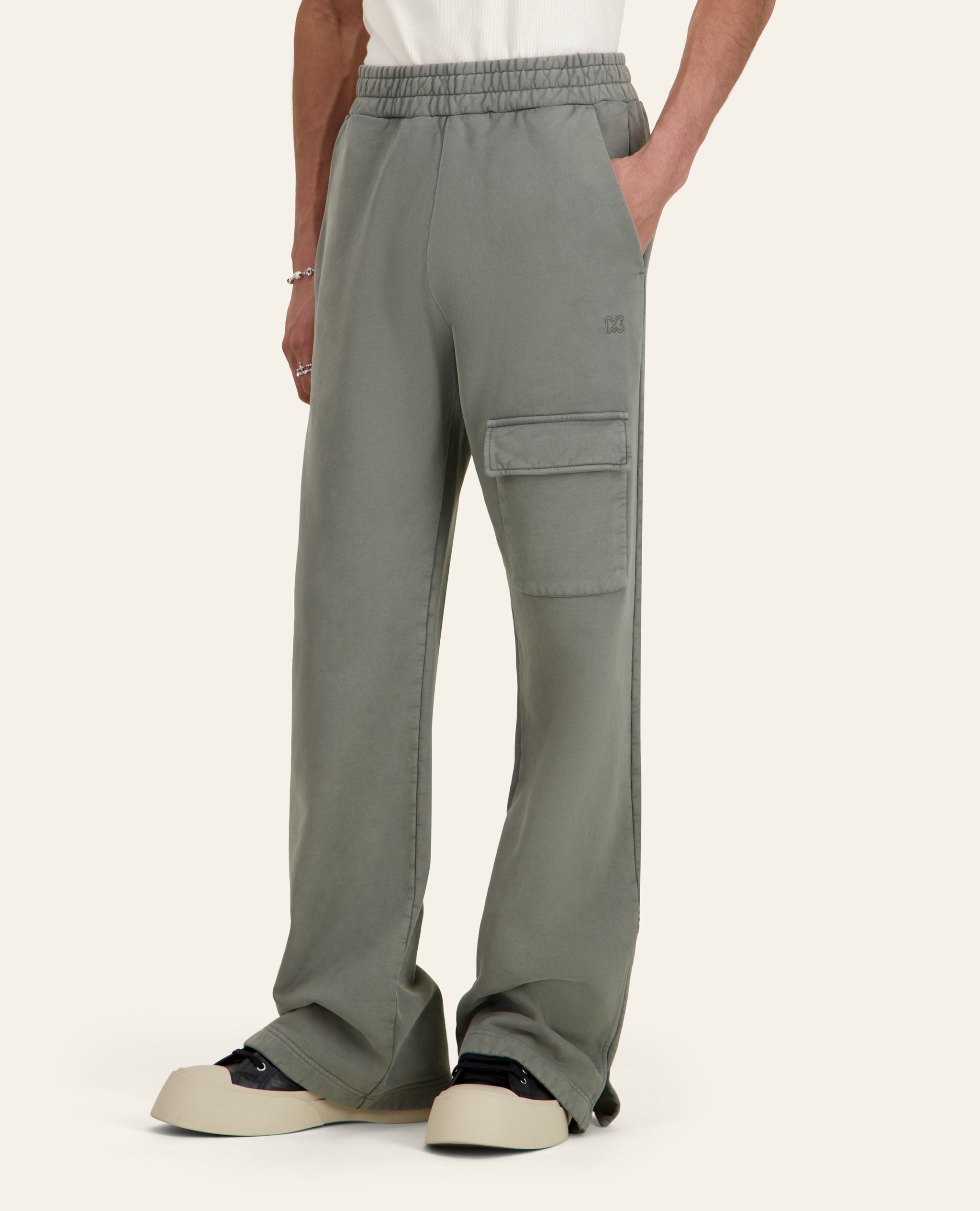 ALONE PLOMB PANTS – MOUTY